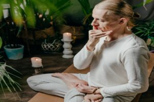 Benefits of Surya Bhedana Pranayama (Sun Piercing Breath)